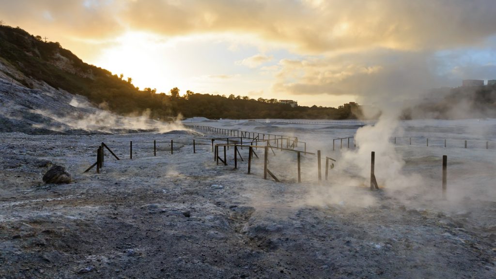 Italiens Supervulkan: Wie gefährlich sind die Phlegräischen Felder?